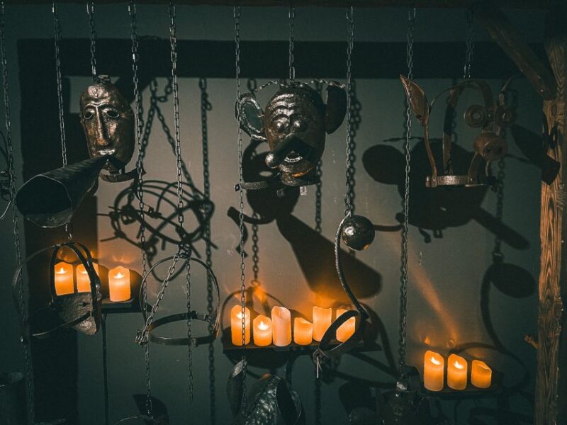 Chicago: Medieval Torture Museum Ticket with Ghost Hunting - Key Points