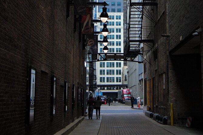 Chicago Mobs and Haunts Walking Tour - Exploring Chicagos Mob History
