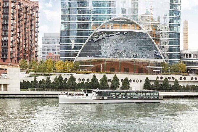 Chicago Premier Plus Brunch Cruise on the Chicago River - FAQ