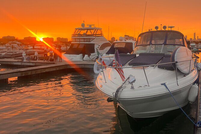 Chicago Private Boat Day - Sunset, Skyline & Celebration - Key Points