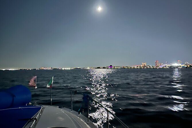 Chicago Private Boat Rental - Explore Chicago's Skyline & Waters - Chicago Private Boat Rental - Explore Chicagos Skyline & Waters