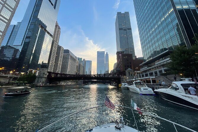 Chicago Private Boat Rental - Explore Chicago's Skyline & Waters - The Sum Up