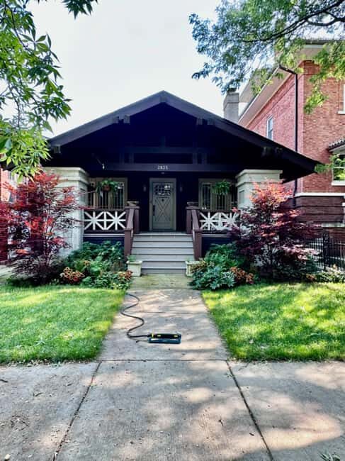 Chicago: Ravenswood Manor Craftsman Bungalows Walking Tour - Discovering Ravenswood Manor
