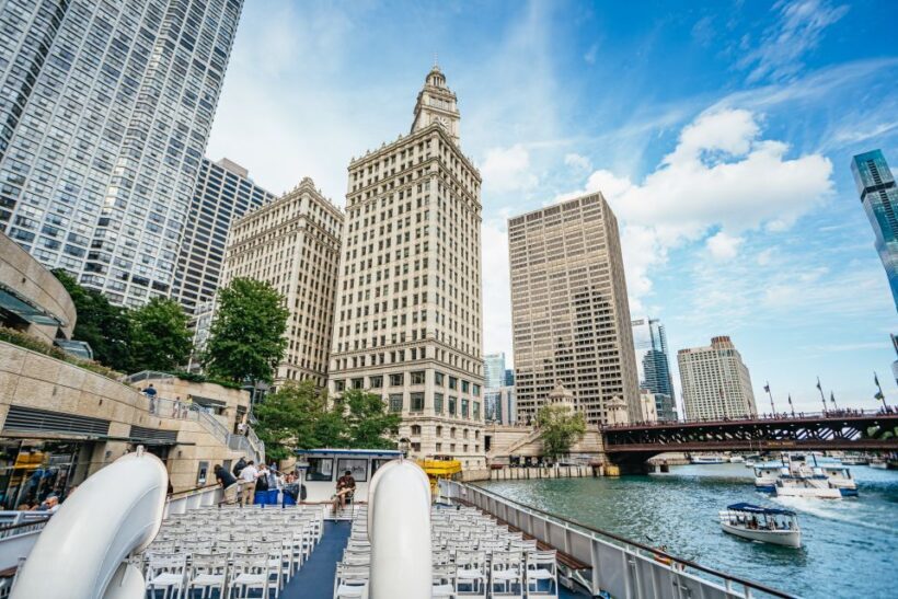 Chicago River: 1.5-Hour Guided Architecture Cruise - The Practicalities: Price, Duration, and Tips