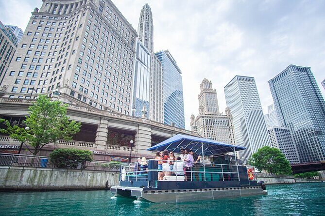 Chicago River Guided History Tour - How the Chicago River Guided History Tour Stands Out