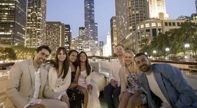 Chicago River: Guided Sunset Cocktail & Architecture Tour - What Makes This Tour Special?