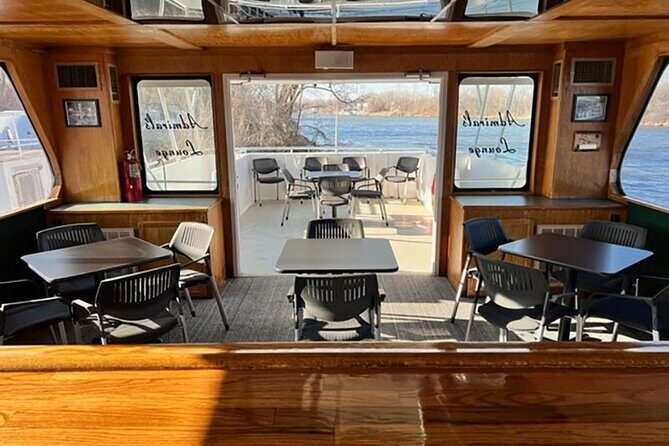 Chicago Skyline Tiki Chic Party Cruise on Lake Michigan - Key Points