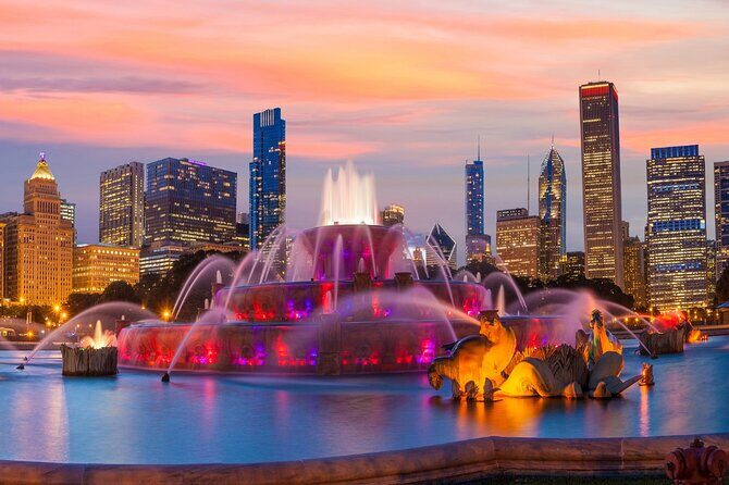 Chicago Small-Group Night Tour with Skydeck and Boat Cruise - How the Experience Feels