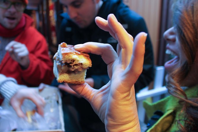 Chicago-Style Holiday Hike: Festive Food and Walking Tour - Frequently Asked Questions