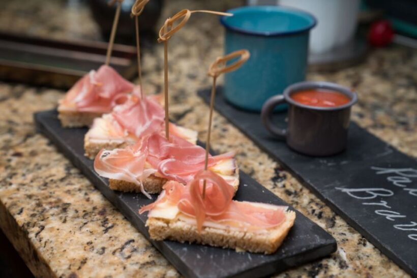 Chicago: Tapas & Flamenco Dinner in Ukrainian Village - Introducing the Chicago Tapas & Flamenco Dinner Experience
