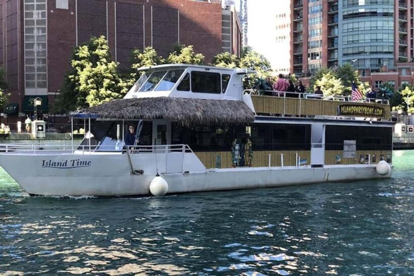 Chicago: Tiki Bar Cruise on Chicago River or Lake Michigan - An Authentic Look at the Tiki Bar Cruise Experience