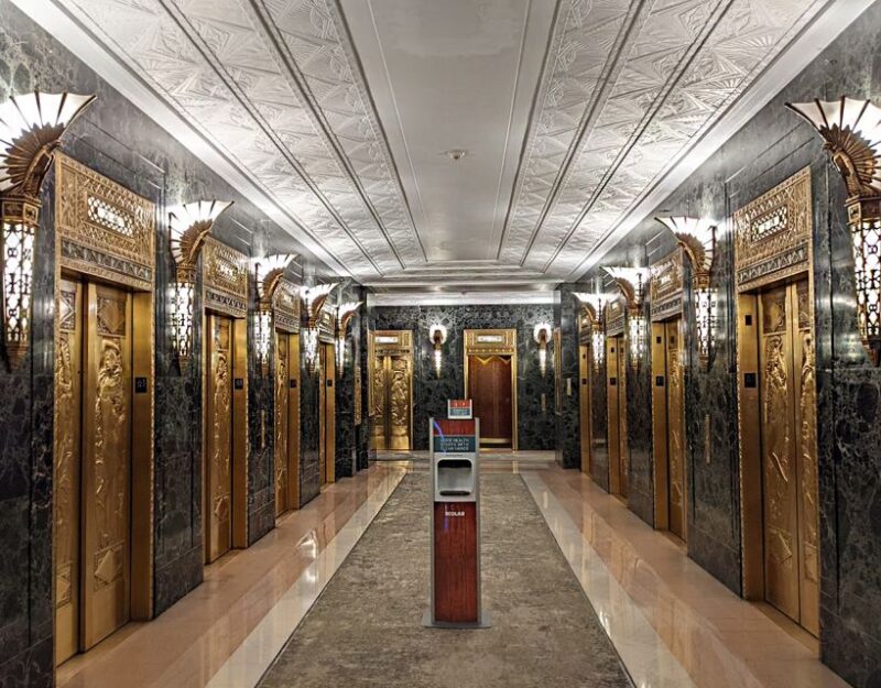 Chicago Walking Tour: See Inside Art Deco Masterpieces - Key Points