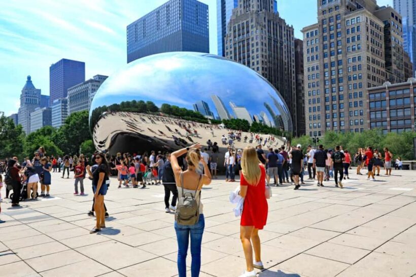 Chicago Walking Tour with Historic Sites & Boat Cruise - Key Points
