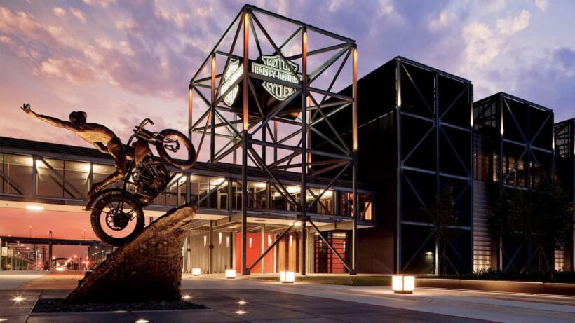 Chicago:Milwaukee City Highlights Day Trip with Brewery Tour - An In-Depth Look at the Milwaukee Day Trip