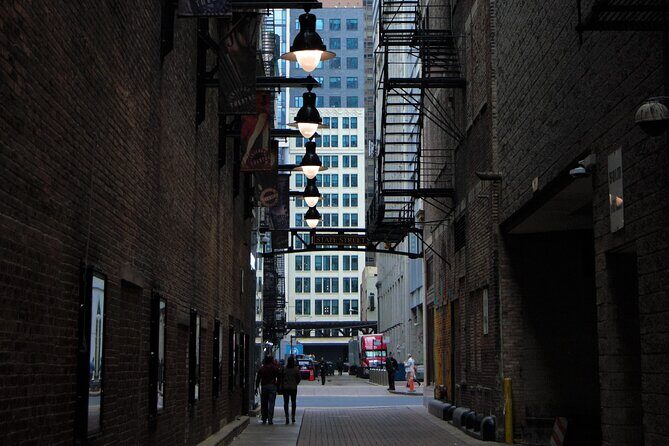 Chicago's Dark Side Self-Guided Smartphone Walking Tour - Practical Aspects