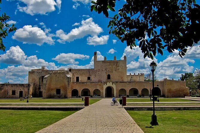 Chichen Itza, 2 cenotes Ik Kil and Hubiku, visit to Valladolid - An In-Depth Look at the Tour Experience