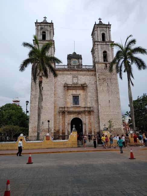 Chichen Itza and Two Cenotes Day Tour from Cancun - FAQs