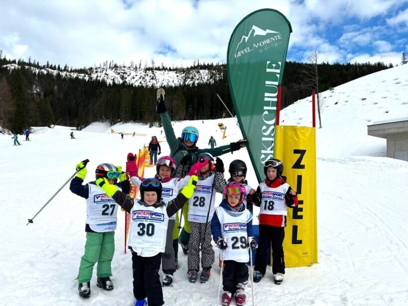 Children's ski course (4-15 yrs.) for advanced skiers - Tauplitzalm - Exploring Tauplitzalm’s Advanced Children’s Ski Course