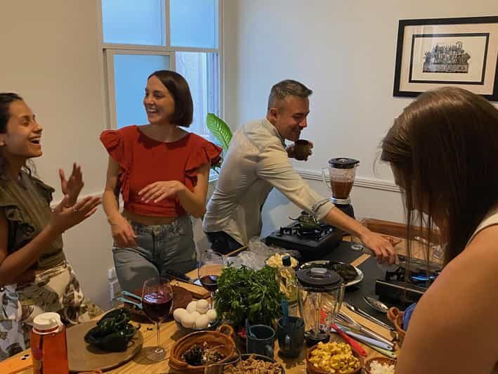 Chile en Nogada: Mexico's Decadent Independence Day Dish - Key Points