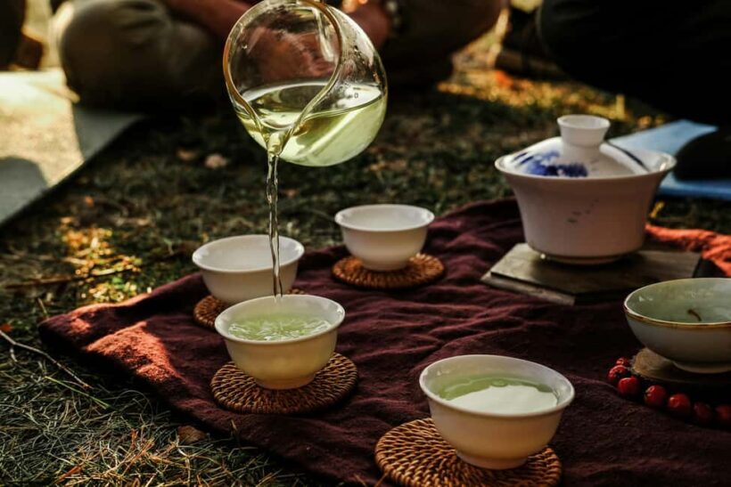 Chinese Culture Experience: Tea, Incense & Beadwork Crafting - Key Points
