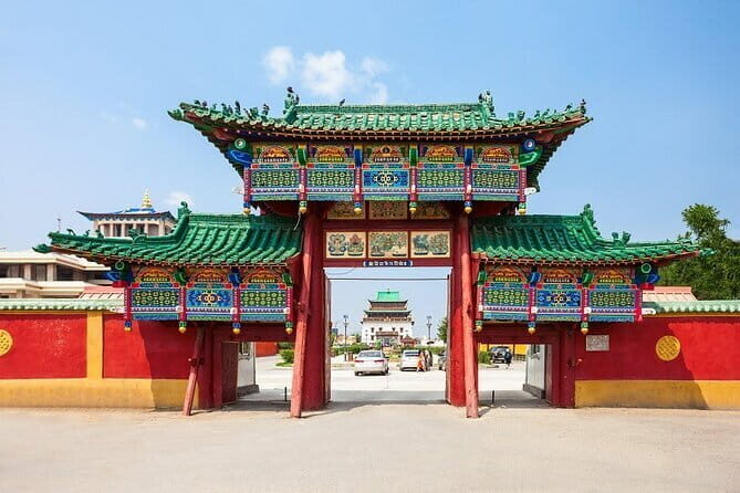 Chinggis Khaan Statue Complex and Sain Nomun Monastery Tour - FAQ