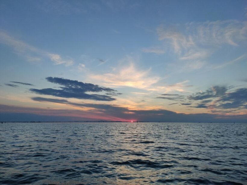 Chioggia: Sunset Tour in the Venetian Lagoon by boat - Key Points