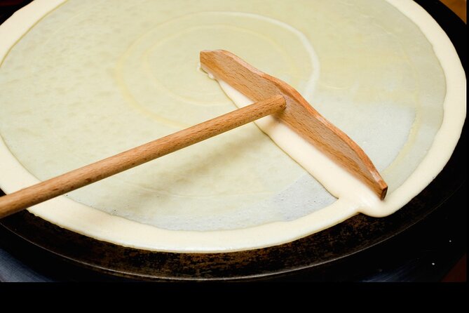 Chocolate and Pastry Walking Tour in Montmartre, Paris - Discover the Charm of Montmartre Through a Chocolate and Pastry Walking Tour