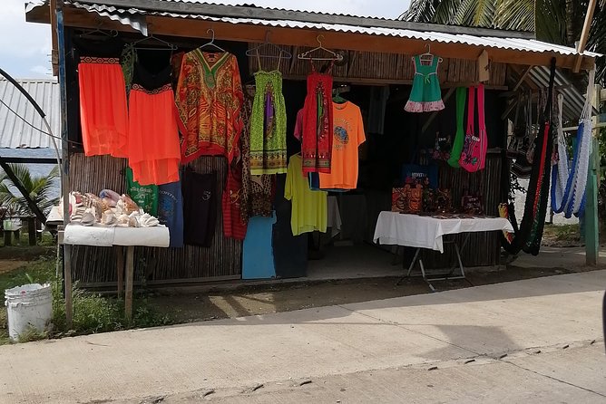 Chocolate Factory,Wildlife Encounter,Sightseeing,Beach in Roatan - Booking and Contact Information