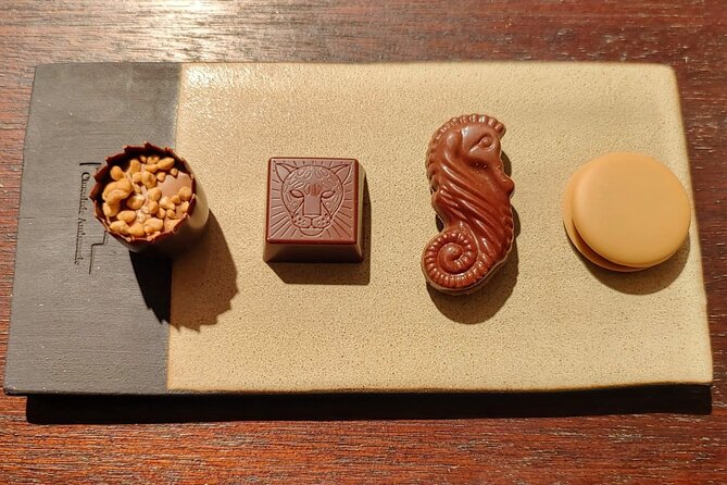 Chocolate History Workshop Ghent: Make Your Own Chocolate - Sipping on Decadent Hot Chocolate