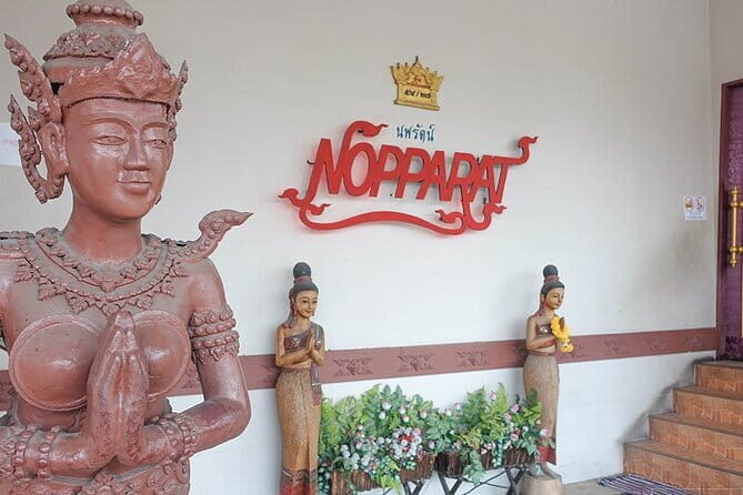 ChomSindh Authentic Thai Dining Experience - Lunch or Dinner - The Sum Up