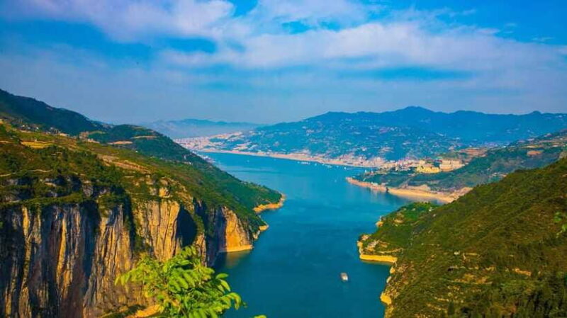 Chongqing: 5-Day Cruise to Yichang with City Tour & Shore - Who Will Enjoy This Tour?