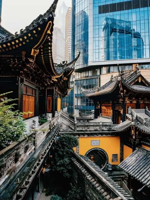 Chongqing deep explore 10 sights & typical lunch and dinner - A Full Day of Chongqing’s Contrasts