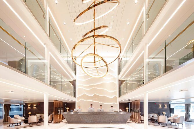 Chongqing to Yichang: 3-Night Luxury CENTURY GLORY Yangtze River Cruise Tour - Journey into the Heart of Chinas Most Famous Gorges