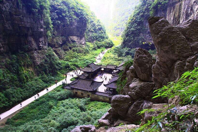 Chongqing: Wulong 2 Spots All-inclusive Luxury Private Trip - Key Points