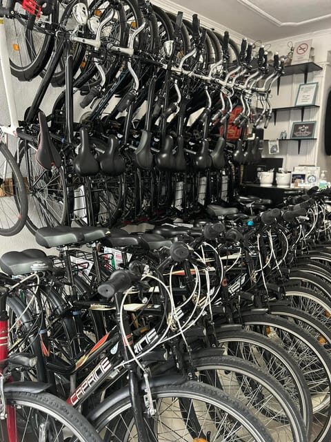 Choose a bicycle and make your own tour in Budapest-24 hrs - FAQs