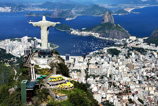 Christ Redeemer Skip the Line by Train, Maracanã With Lunch and Sugar Loaf - Pickup and Logistics
