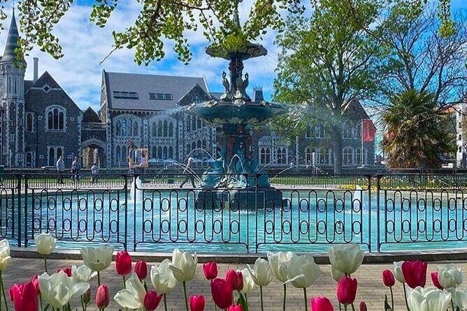 Christchurch City Private Day Tour with Gondola - Discovering Christchurch: A City of Contrasts