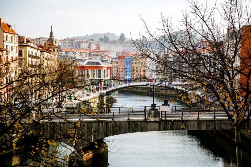 Christmas Charm of Bilbao: A Historic Walk - An Insider Look at the Christmas Charm of Bilbao Tour