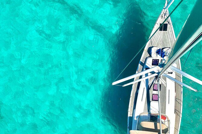 Christmas Cove and Pizza Pi Happy Hour Sail Tour - An Overview of the Tour