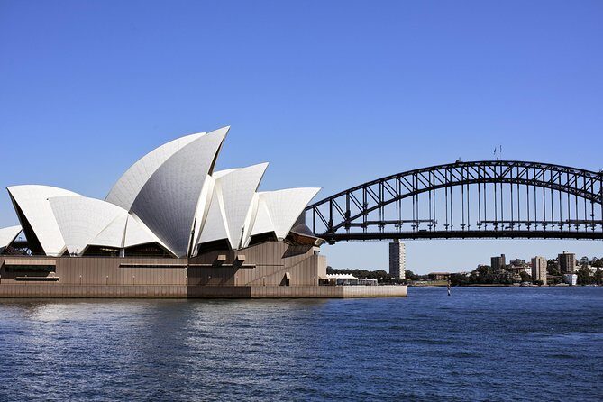 Christmas Day Lunch Cruise on Sydney Harbour - Key Points