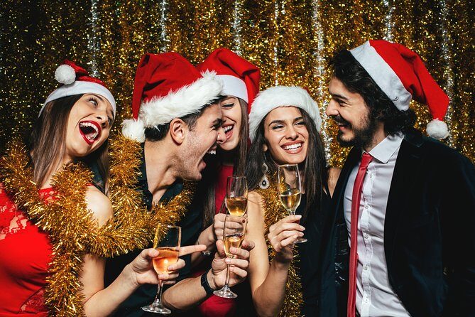 Christmas Eve Dinner Cruise - Key Points