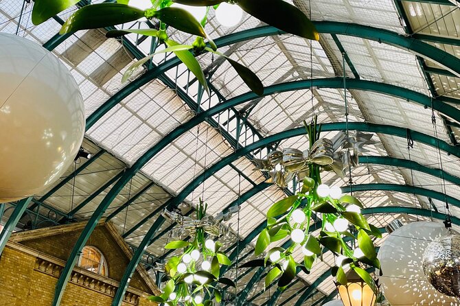 Christmas Lights and Markets Guided Walking Tour With Mulled Wine - Tour Inclusions and Highlights