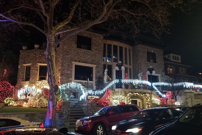 Christmas Lights Tour of Dyker Heights Brooklyn - The Sum Up: Who Will Love This Tour?