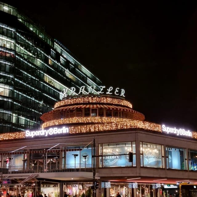 Christmas market lights tour bus through Berlin, free mulled wine (2.5 hours) - Why This Tour Is a Great Choice