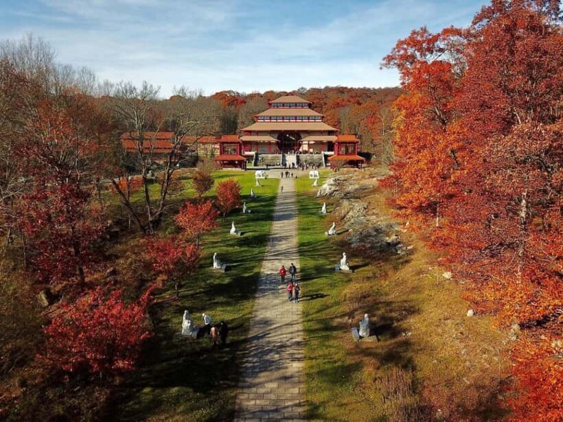 Chuang Yen Monastery & Woodbury Outlets 1-day Tour From NY - The Transportation and Logistics