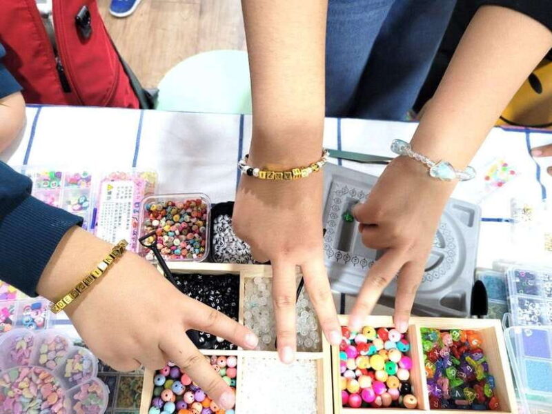 Chuncheon, South Korea: Beads craft experience - Breakdown of the Experience: From Meeting to Making