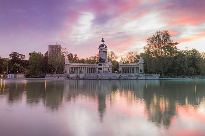 Cibeles Rooftop and Retiro Park Tour with professional guide - The Sum Up