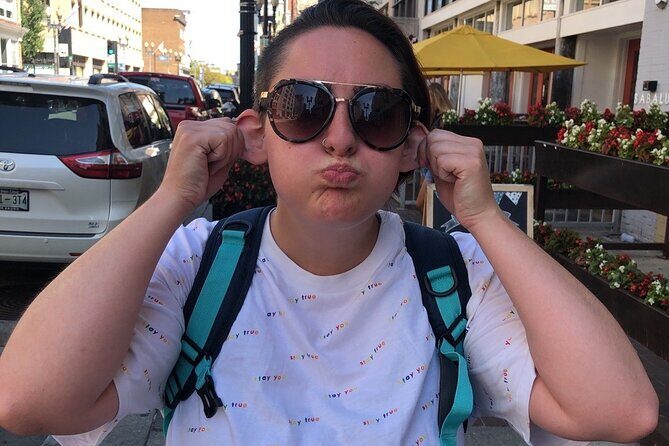 Cincinnati City Scavenger Hunt Excursion by Wacky Walks - Authenticity and Group Experience