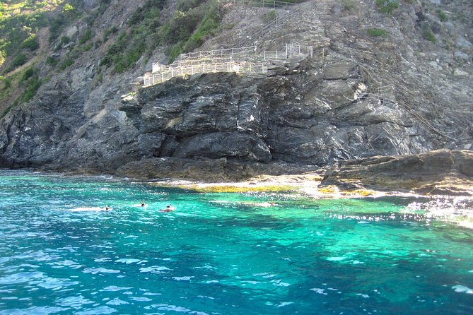 Cinque Terre Boat Tours Experience - Discovering Vernazza: A Stopover to Remember