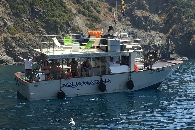 Cinque Terre Lunch Boat Tour - Exploring the Coastal Towns by Sea